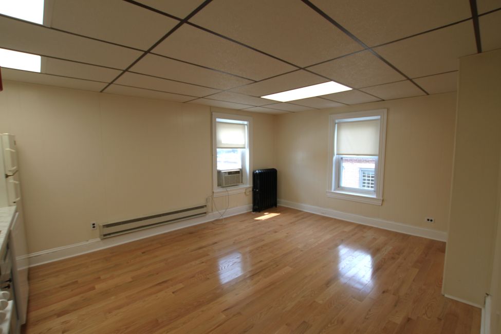 2211 Locust Street - Robin Apartments