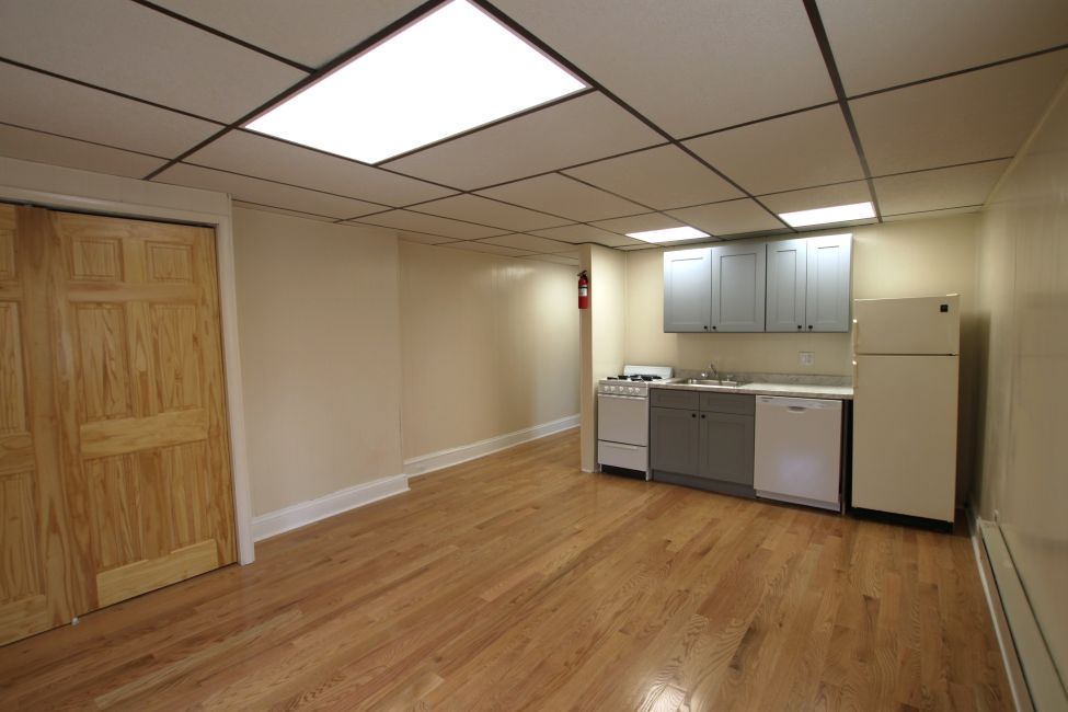 2211 Locust Street - Robin Apartments